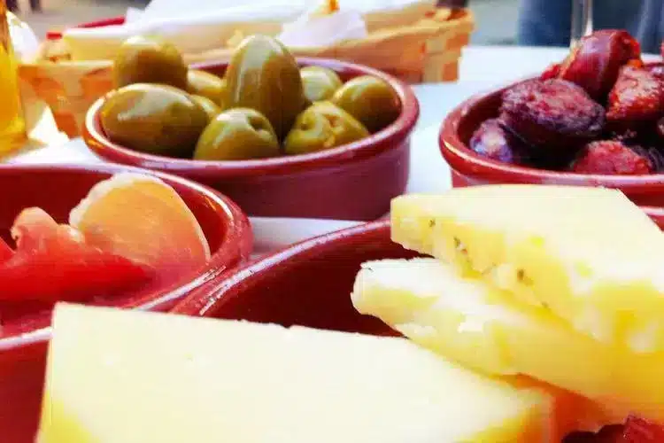 Tapas Tour Seville - Visite de vin et de tapas à Séville - LA BELLE SEVILLE